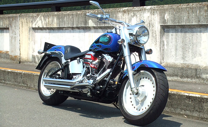 2007年式FLSTF遠藤さん カスタム紹介｜バージンハーレー